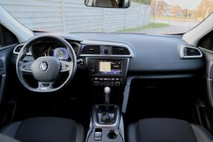 Red Renault Kadjar 2016 in Riga, with an engine capacity of 1.20 L and mileage of 168 thousand km for 9990 €, photo 15 on AUTOMOTO.COM.LV