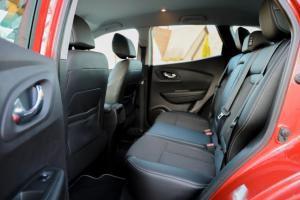 Red Renault Kadjar 2016 in Riga, with an engine capacity of 1.20 L and mileage of 168 thousand km for 9990 €, photo 19 on AUTOMOTO.COM.LV
