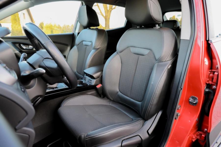 Red Renault Kadjar 2016 in Riga, with an engine capacity of 1.20 L and mileage of 168 thousand km for 9990 €, photo 20 on AUTOMOTO.COM.LV