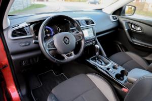 Red Renault Kadjar 2016 in Riga, with an engine capacity of 1.20 L and mileage of 168 thousand km for 9990 €, photo 21 on AUTOMOTO.COM.LV