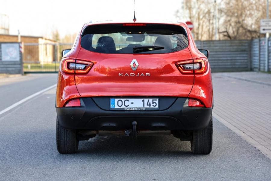 Red Renault Kadjar 2016 in Riga, with an engine capacity of 1.20 L and mileage of 168 thousand km for 9990 €, photo 25 on AUTOMOTO.COM.LV