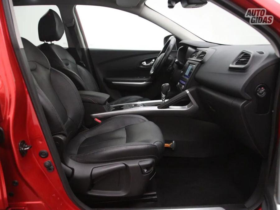 Red Renault Kadjar 2016 in Vilnius, with an engine capacity of 1.20 L and mileage of 201 thousand km for 9999 €, photo 15 on AUTOMOTO.COM.LV