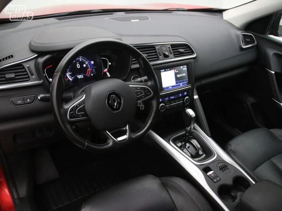Red Renault Kadjar 2016 in Vilnius, with an engine capacity of 1.20 L and mileage of 201 thousand km for 9999 €, photo 17 on AUTOMOTO.COM.LV