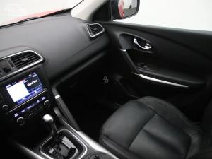 Red Renault Kadjar 2016 in Vilnius, with an engine capacity of 1.20 L and mileage of 201 thousand km for 9999 €, photo 22 on AUTOMOTO.COM.LV