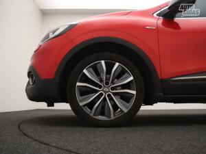 Red Renault Kadjar 2016 in Vilnius, with an engine capacity of 1.20 L and mileage of 201 thousand km for 9999 €, photo 29 on AUTOMOTO.COM.LV