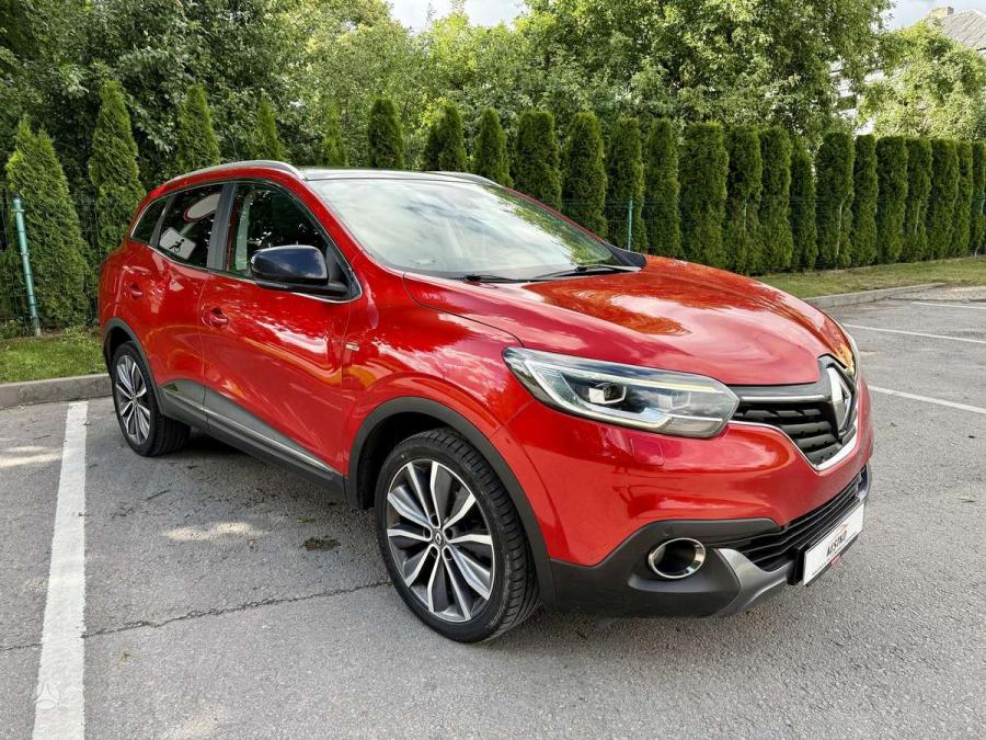 Red Renault Kadjar 2016 in Taurage, with an engine capacity of 1.46 L and mileage of 238 thousand km for 8700 €, photo 4 on AUTOMOTO.COM.LV