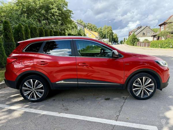 Red Renault Kadjar 2016 in Taurage, with an engine capacity of 1.46 L and mileage of 238 thousand km for 8700 €, photo 7 on AUTOMOTO.COM.LV