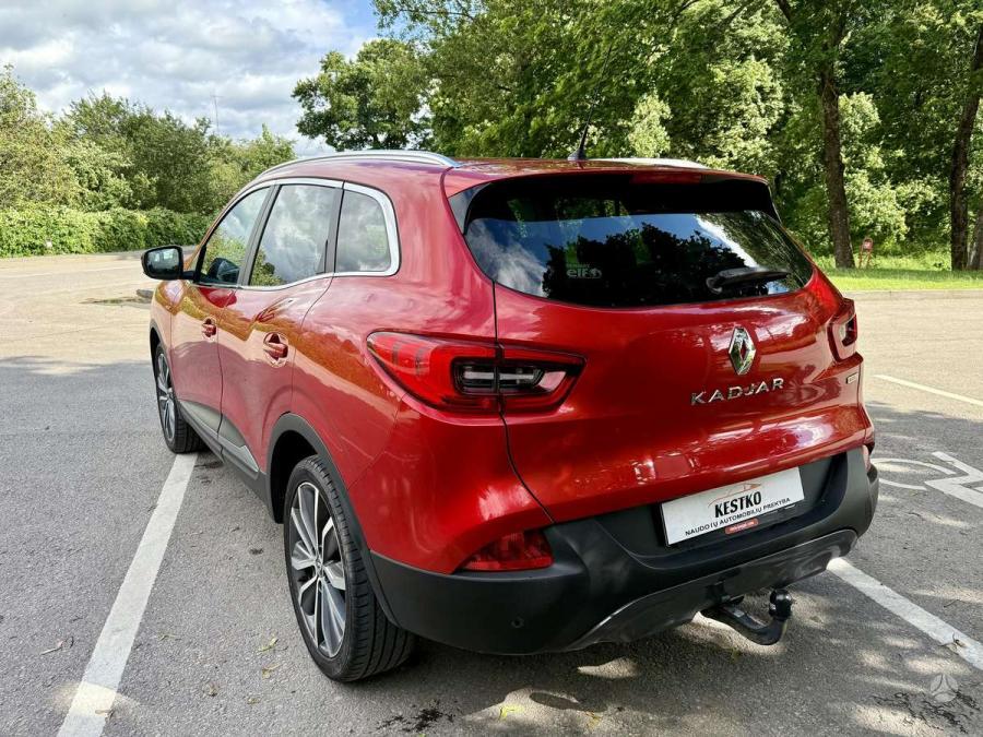 Red Renault Kadjar 2016 in Taurage, with an engine capacity of 1.46 L and mileage of 238 thousand km for 8700 €, photo 11 on AUTOMOTO.COM.LV