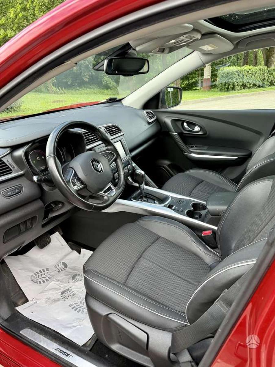 Red Renault Kadjar 2016 in Taurage, with an engine capacity of 1.46 L and mileage of 238 thousand km for 8700 €, photo 16 on AUTOMOTO.COM.LV