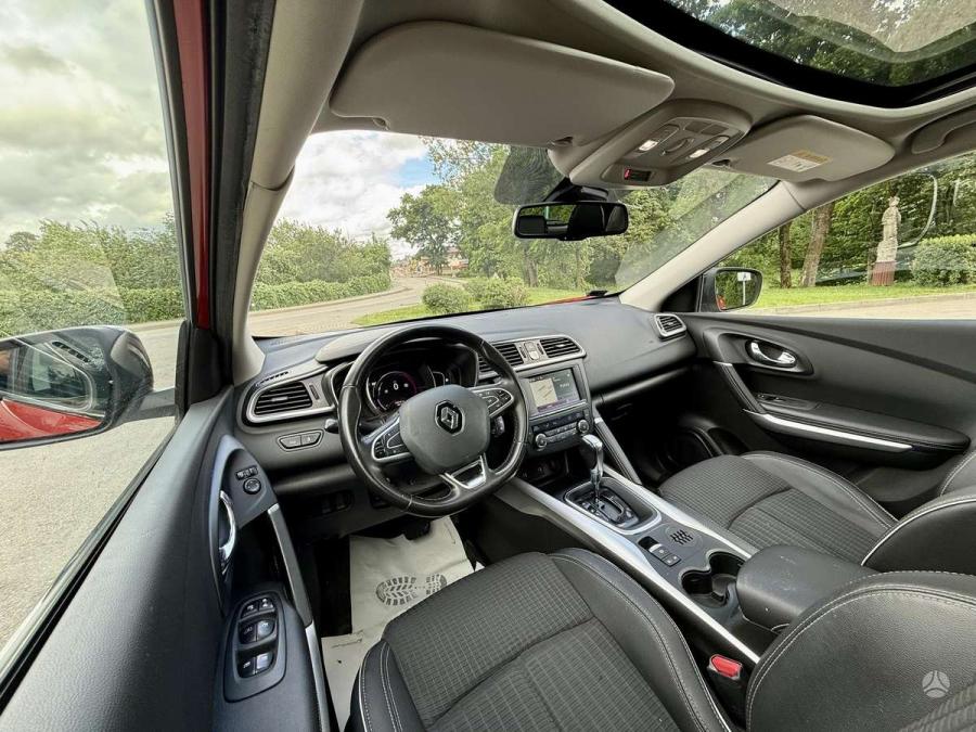 Red Renault Kadjar 2016 in Taurage, with an engine capacity of 1.46 L and mileage of 238 thousand km for 8700 €, photo 17 on AUTOMOTO.COM.LV