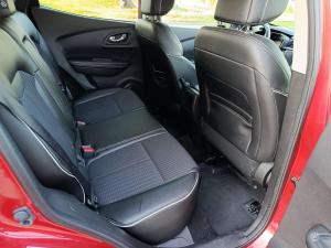 Red Renault Kadjar 2016 in Kaunas, with an engine capacity of 0.00 L and mileage of 214 thousand km for 8900 €, photo 13 on AUTOMOTO.COM.LV
