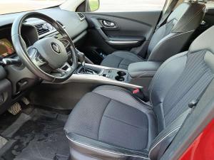 Red Renault Kadjar 2016 in Kaunas, with an engine capacity of 0.00 L and mileage of 214 thousand km for 8900 €, photo 16 on AUTOMOTO.COM.LV