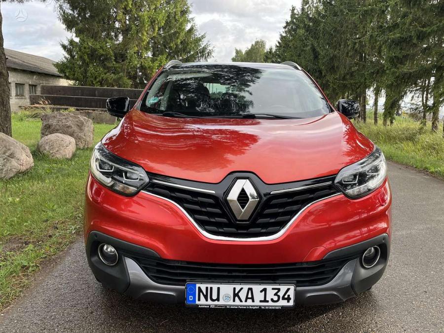 Sarkans Renault Kadjar 2016 Panevēža, ar dzinēja tilpumu 1.60 L un nobraukumu 225 tūkst. km par 7700 €, foto 3 vietnē AUTOMOTO.COM.LV