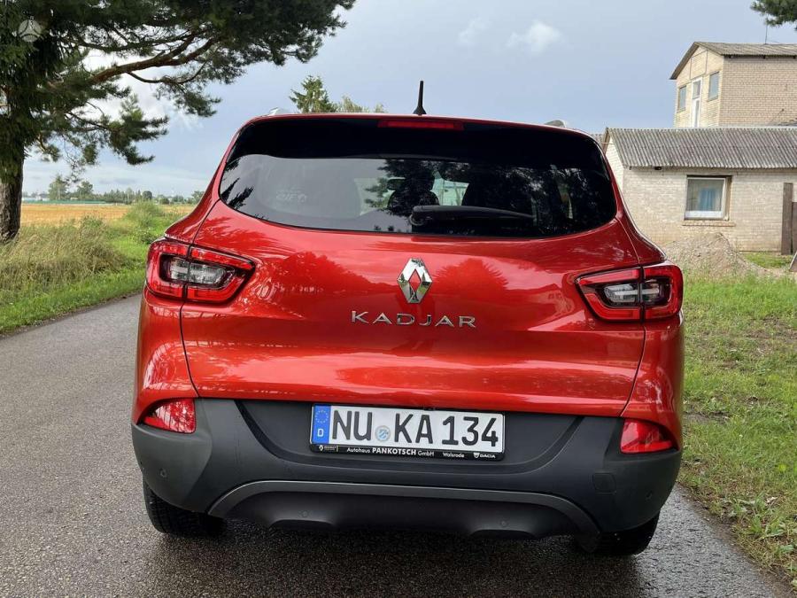 Sarkans Renault Kadjar 2016 Panevēža, ar dzinēja tilpumu 1.60 L un nobraukumu 225 tūkst. km par 7700 €, foto 7 vietnē AUTOMOTO.COM.LV