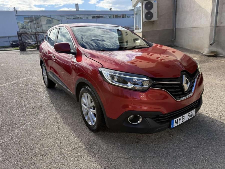 Sarkans Renault Kadjar 2016 Viļņa, ar dzinēja tilpumu 1.20 L un nobraukumu 130 tūkst. km par 7600 €, foto 3 vietnē AUTOMOTO.COM.LV