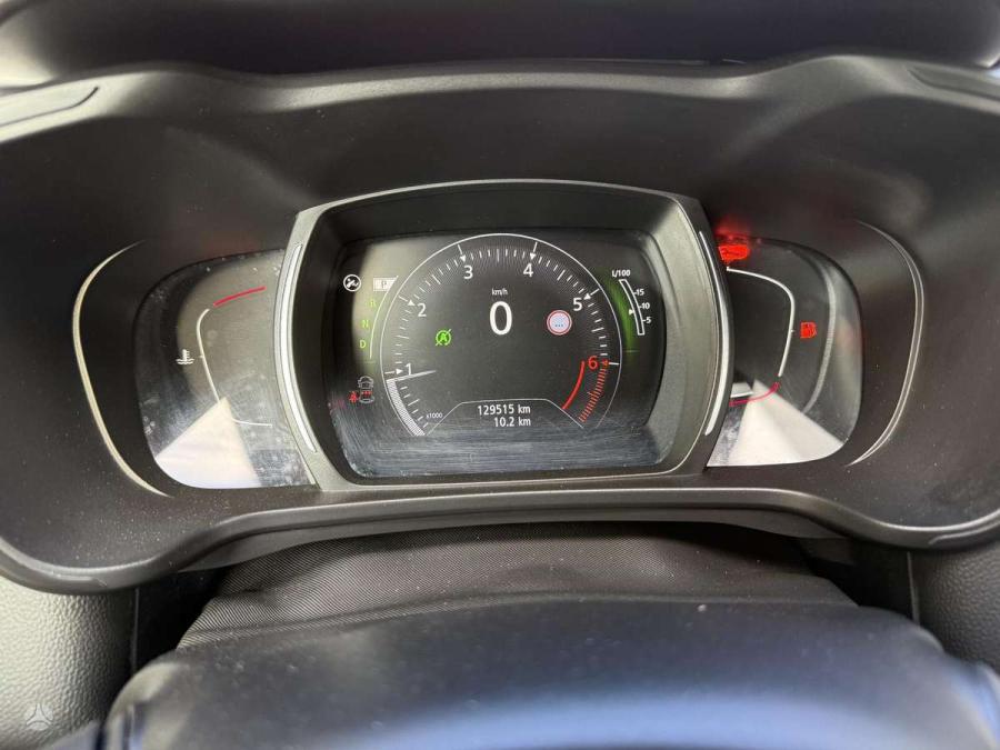 Sarkans Renault Kadjar 2016 Viļņa, ar dzinēja tilpumu 1.20 L un nobraukumu 130 tūkst. km par 7600 €, foto 8 vietnē AUTOMOTO.COM.LV