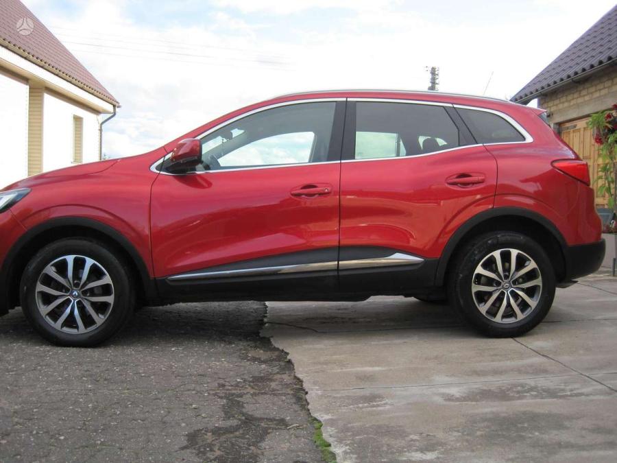 Красный Рено Kadjar 2016 в Шяуляй, объемом двигателя 1.60 л и пробегом 166 тыс. км за 7000 €, фото 9 на AUTOMOTO.COM.LV