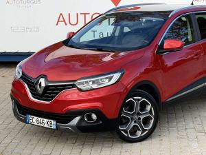 Red Renault Kadjar 2016 in Taurage, with an engine capacity of 1.20 L and mileage of 96 thousand km for 7400 €, photo 3 on AUTOMOTO.COM.LV