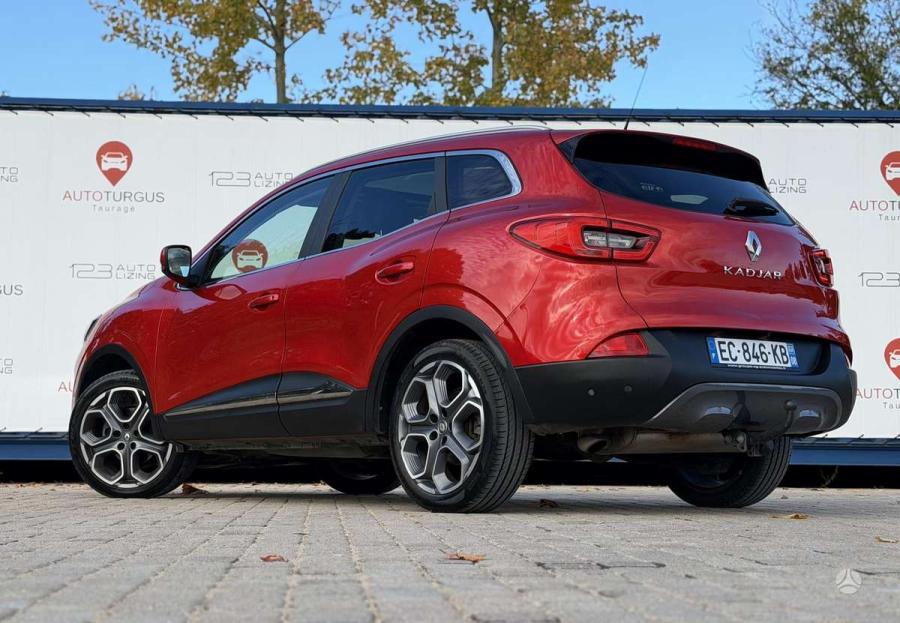 Red Renault Kadjar 2016 in Taurage, with an engine capacity of 1.20 L and mileage of 96 thousand km for 7400 €, photo 4 on AUTOMOTO.COM.LV