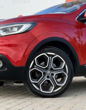 Red Renault Kadjar 2016 in Taurage, with an engine capacity of 1.20 L and mileage of 96 thousand km for 7400 €, photo 13 on AUTOMOTO.COM.LV