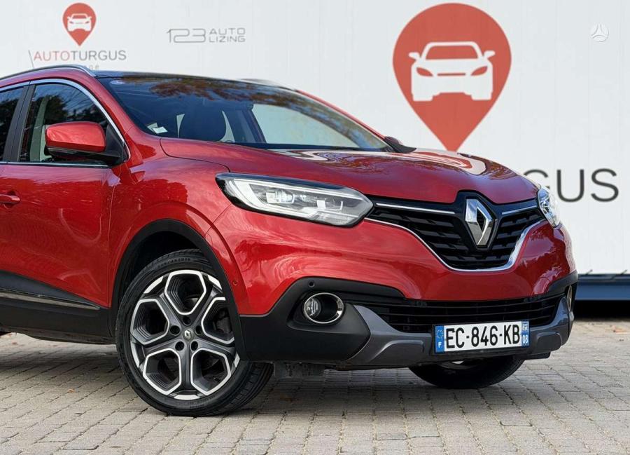 Red Renault Kadjar 2016 in Taurage, with an engine capacity of 1.20 L and mileage of 96 thousand km for 7400 €, photo 15 on AUTOMOTO.COM.LV