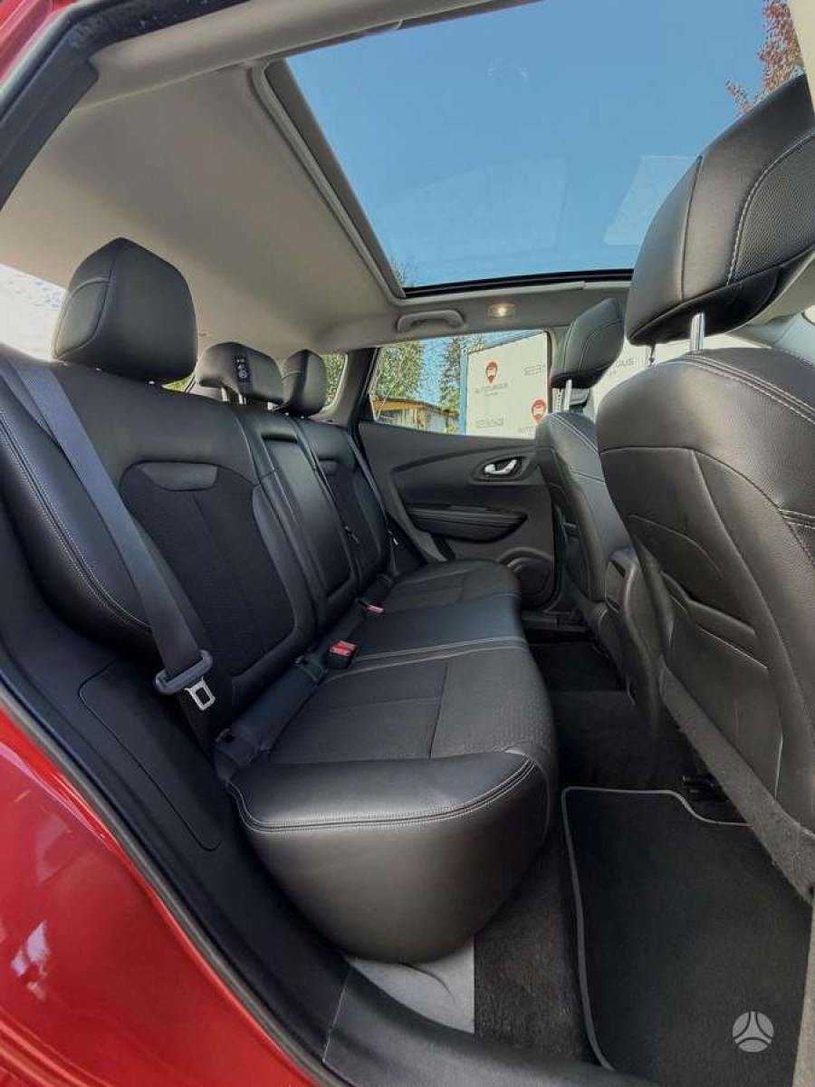Red Renault Kadjar 2016 in Taurage, with an engine capacity of 1.20 L and mileage of 96 thousand km for 7400 €, photo 38 on AUTOMOTO.COM.LV