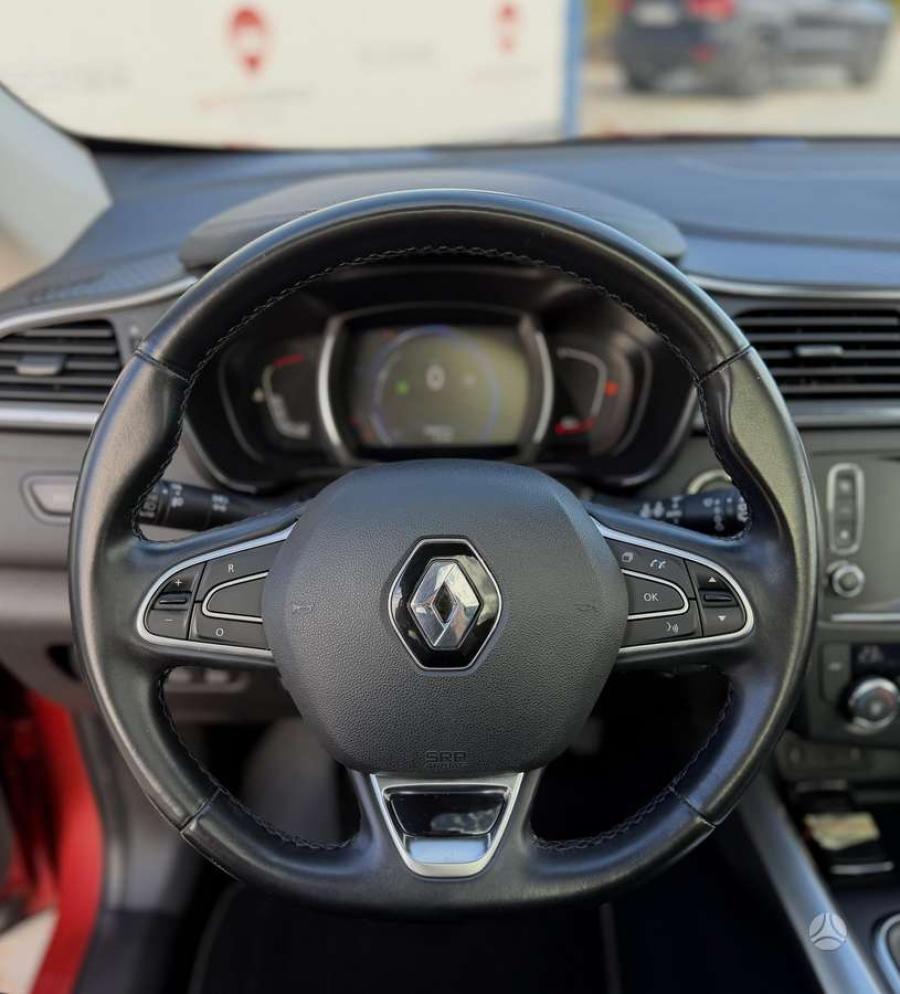 Red Renault Kadjar 2016 in Taurage, with an engine capacity of 1.20 L and mileage of 96 thousand km for 7400 €, photo 49 on AUTOMOTO.COM.LV