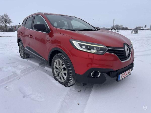 Red Renault Kadjar 2017 in Marijampole, with an engine capacity of 1.46 L and mileage of 194 thousand km for 8200 €, photo 1 on AUTOMOTO.COM.LV