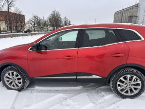 Red Renault Kadjar 2017 in Marijampole, with an engine capacity of 1.46 L and mileage of 194 thousand km for 8200 €, photo 6 on AUTOMOTO.COM.LV
