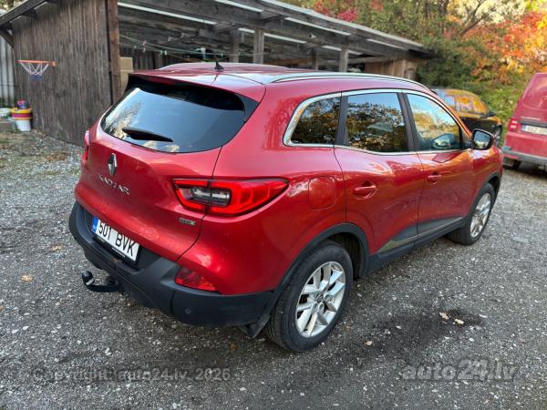 Sarkans Renault Kadjar 2017 Tallina, ar dzinēja tilpumu 1.50 L un nobraukumu 165 tūkst. km par 12000 €, foto 5 vietnē AUTOMOTO.COM.LV