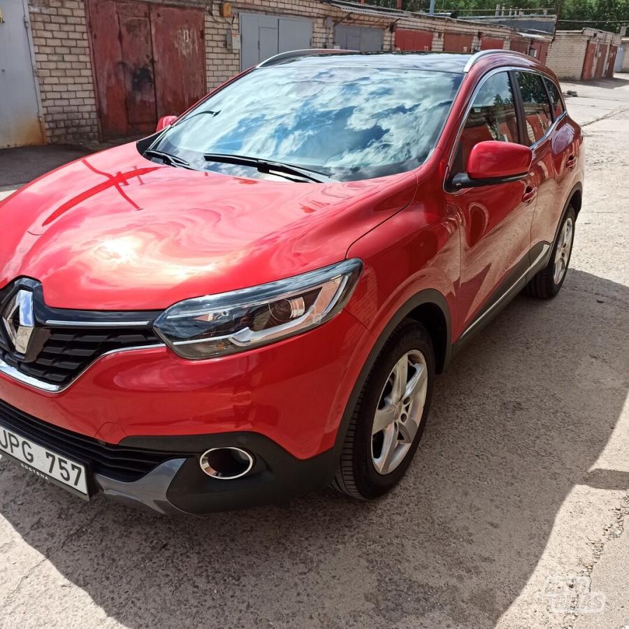 Sarkans Renault Kadjar 2017 Visaginas, ar dzinēja tilpumu 1.20 L un nobraukumu 58 tūkst. km par 12000 €, foto 1 vietnē AUTOMOTO.COM.LV