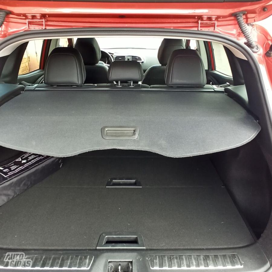 Sarkans Renault Kadjar 2017 Visaginas, ar dzinēja tilpumu 1.20 L un nobraukumu 58 tūkst. km par 12000 €, foto 18 vietnē AUTOMOTO.COM.LV