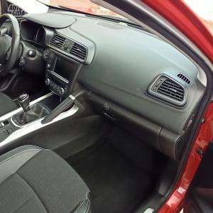 Sarkans Renault Kadjar 2017 Visaginas, ar dzinēja tilpumu 1.20 L un nobraukumu 58 tūkst. km par 12000 €, foto 22 vietnē AUTOMOTO.COM.LV