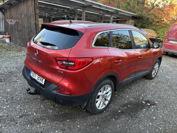 Red Renault Kadjar 2017 in Tallinn, with an engine capacity of 1.50 L and mileage of 167 thousand km for 10999 €, photo 4 on AUTOMOTO.COM.LV