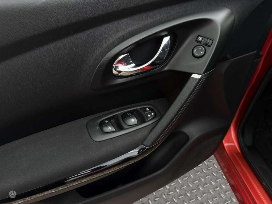 Sarkans Renault Kadjar 2017 Kauņa, ar dzinēja tilpumu 1.20 L un nobraukumu 124 tūkst. km par 8499 €, foto 14 vietnē AUTOMOTO.COM.LV