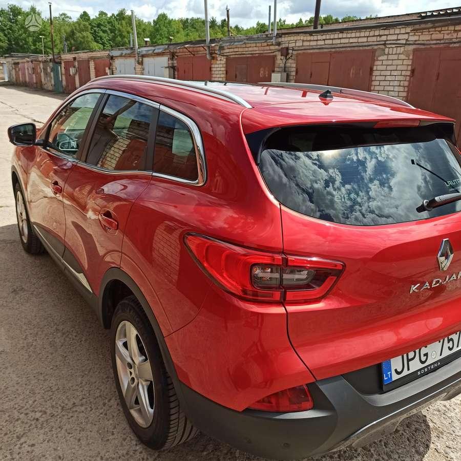 Sarkans Renault Kadjar 2017 Visaginas, ar dzinēja tilpumu 1.20 L un nobraukumu 58 tūkst. km par 10500 €, foto 5 vietnē AUTOMOTO.COM.LV