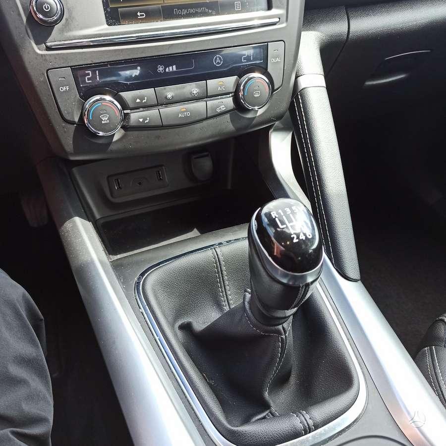 Sarkans Renault Kadjar 2017 Visaginas, ar dzinēja tilpumu 1.20 L un nobraukumu 58 tūkst. km par 10500 €, foto 9 vietnē AUTOMOTO.COM.LV