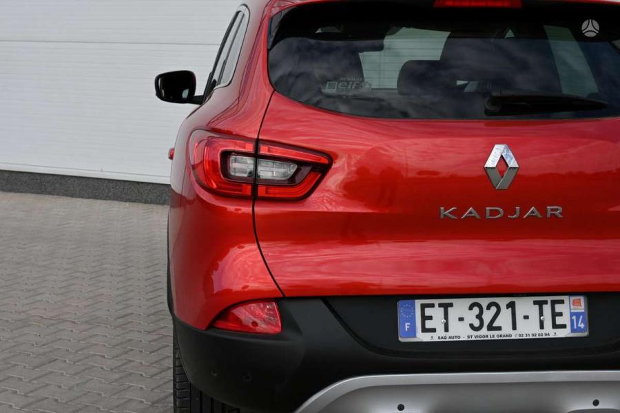 Red Renault Kadjar 2018 in Kretinga, with an engine capacity of 1.60 L and mileage of 164 thousand km for 9650 €, photo 12 on AUTOMOTO.COM.LV