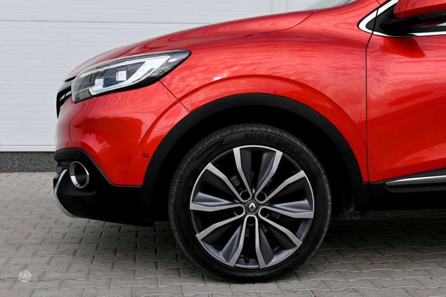 Red Renault Kadjar 2018 in Kretinga, with an engine capacity of 1.60 L and mileage of 164 thousand km for 9650 €, photo 15 on AUTOMOTO.COM.LV