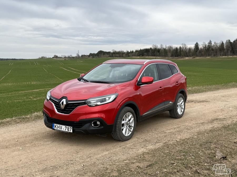 Sarkans Renault Kadjar 2018 Kauņa, ar dzinēja tilpumu 1.20 L un nobraukumu 115 tūkst. km par 13600 €, foto 1 vietnē AUTOMOTO.COM.LV
