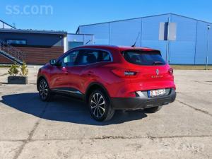 Sarkans Renault Kadjar 2018 Ogre, ar dzinēja tilpumu 1.20 L un nobraukumu 113 tūkst. km par 10790 €, foto 8 vietnē AUTOMOTO.COM.LV