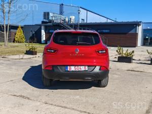 Sarkans Renault Kadjar 2018 Ogre, ar dzinēja tilpumu 1.20 L un nobraukumu 113 tūkst. km par 10790 €, foto 10 vietnē AUTOMOTO.COM.LV