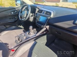 Sarkans Renault Kadjar 2018 Ogre, ar dzinēja tilpumu 1.20 L un nobraukumu 113 tūkst. km par 10790 €, foto 19 vietnē AUTOMOTO.COM.LV