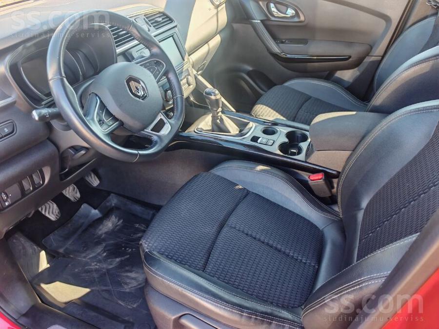 Sarkans Renault Kadjar 2018 Ogre, ar dzinēja tilpumu 1.20 L un nobraukumu 113 tūkst. km par 10790 €, foto 34 vietnē AUTOMOTO.COM.LV