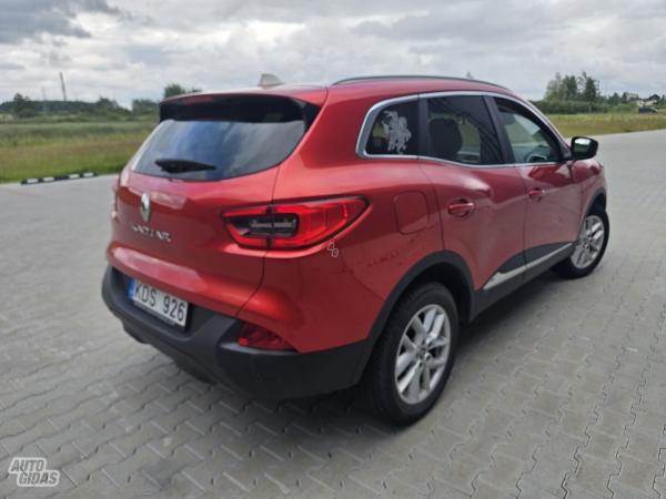 Red Renault Kadjar 2018 in Siauliai, with an engine capacity of 1.20 L and mileage of 85 thousand km for 9499 €, photo 3 on AUTOMOTO.COM.LV