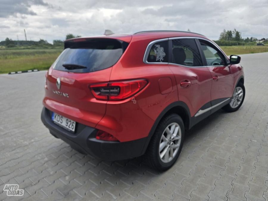 Sarkans Renault Kadjar 2018 Šauļi, ar dzinēja tilpumu 1.20 L un nobraukumu 85 tūkst. km par 9499 €, foto 4 vietnē AUTOMOTO.COM.LV
