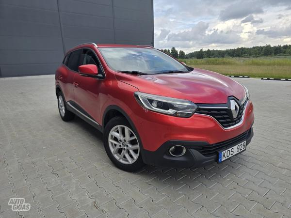 Red Renault Kadjar 2018 in Siauliai, with an engine capacity of 1.20 L and mileage of 85 thousand km for 9499 €, photo 5 on AUTOMOTO.COM.LV
