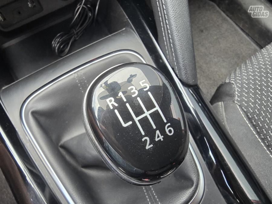 Sarkans Renault Kadjar 2018 Šauļi, ar dzinēja tilpumu 1.20 L un nobraukumu 85 tūkst. km par 9499 €, foto 22 vietnē AUTOMOTO.COM.LV