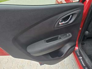 Sarkans Renault Kadjar 2018 Šauļi, ar dzinēja tilpumu 1.20 L un nobraukumu 85 tūkst. km par 9250 €, foto 17 vietnē AUTOMOTO.COM.LV