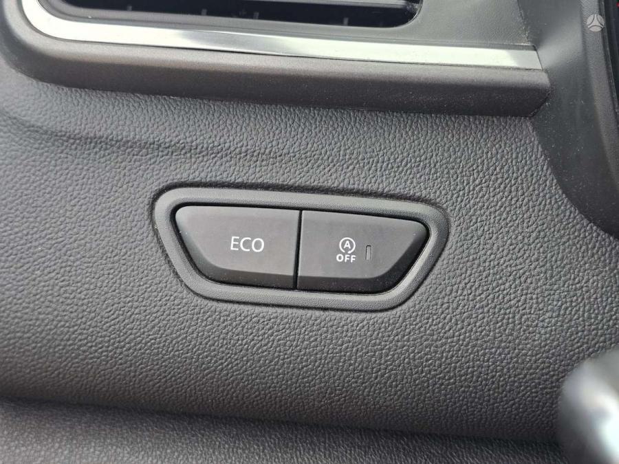 Sarkans Renault Kadjar 2018 Šauļi, ar dzinēja tilpumu 1.20 L un nobraukumu 85 tūkst. km par 9250 €, foto 33 vietnē AUTOMOTO.COM.LV